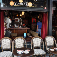 Louis Bar: Your Cozy Oasis in Amsterdam